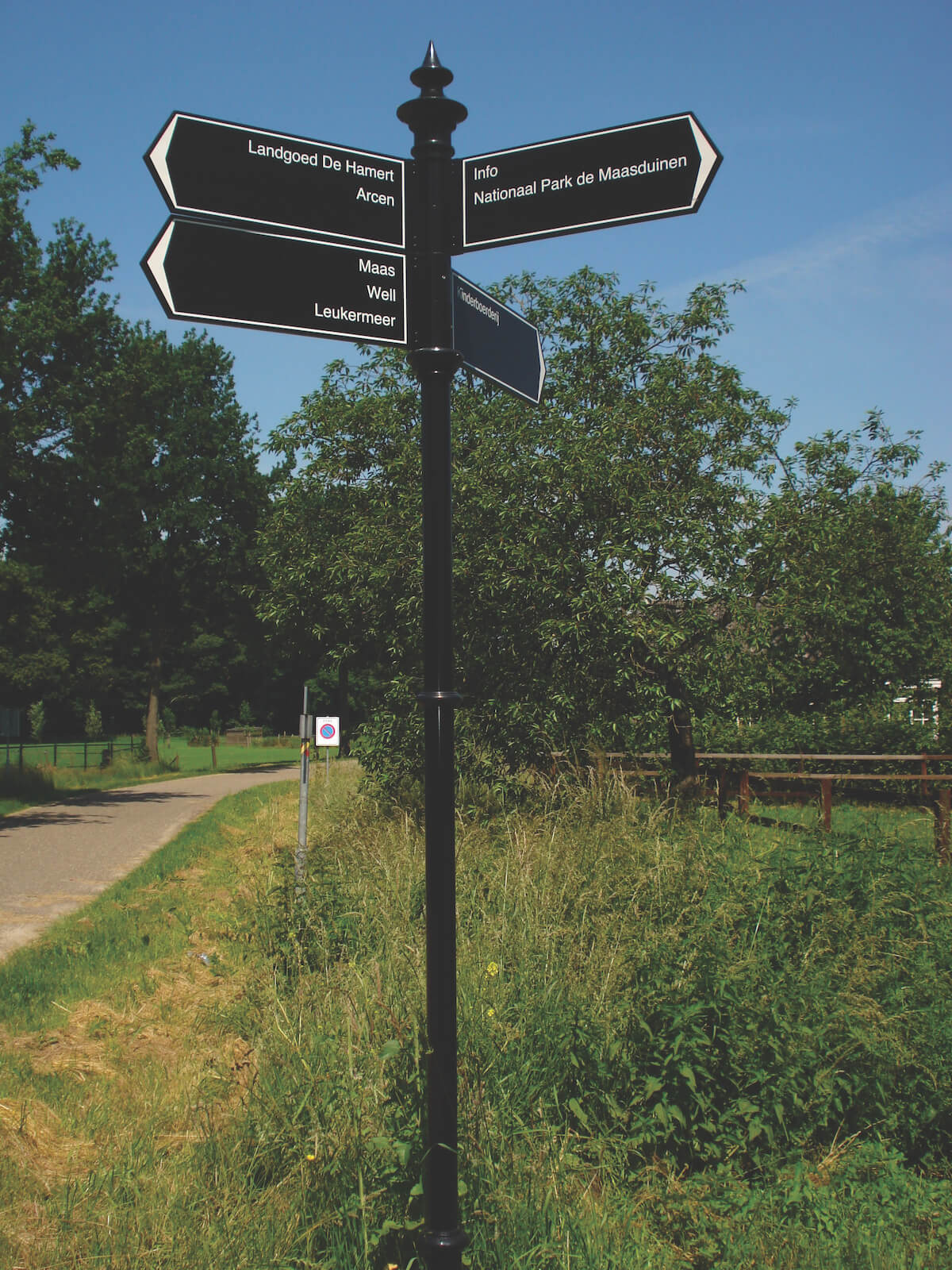 Heritage Fingerpost - Signscape and Signconex