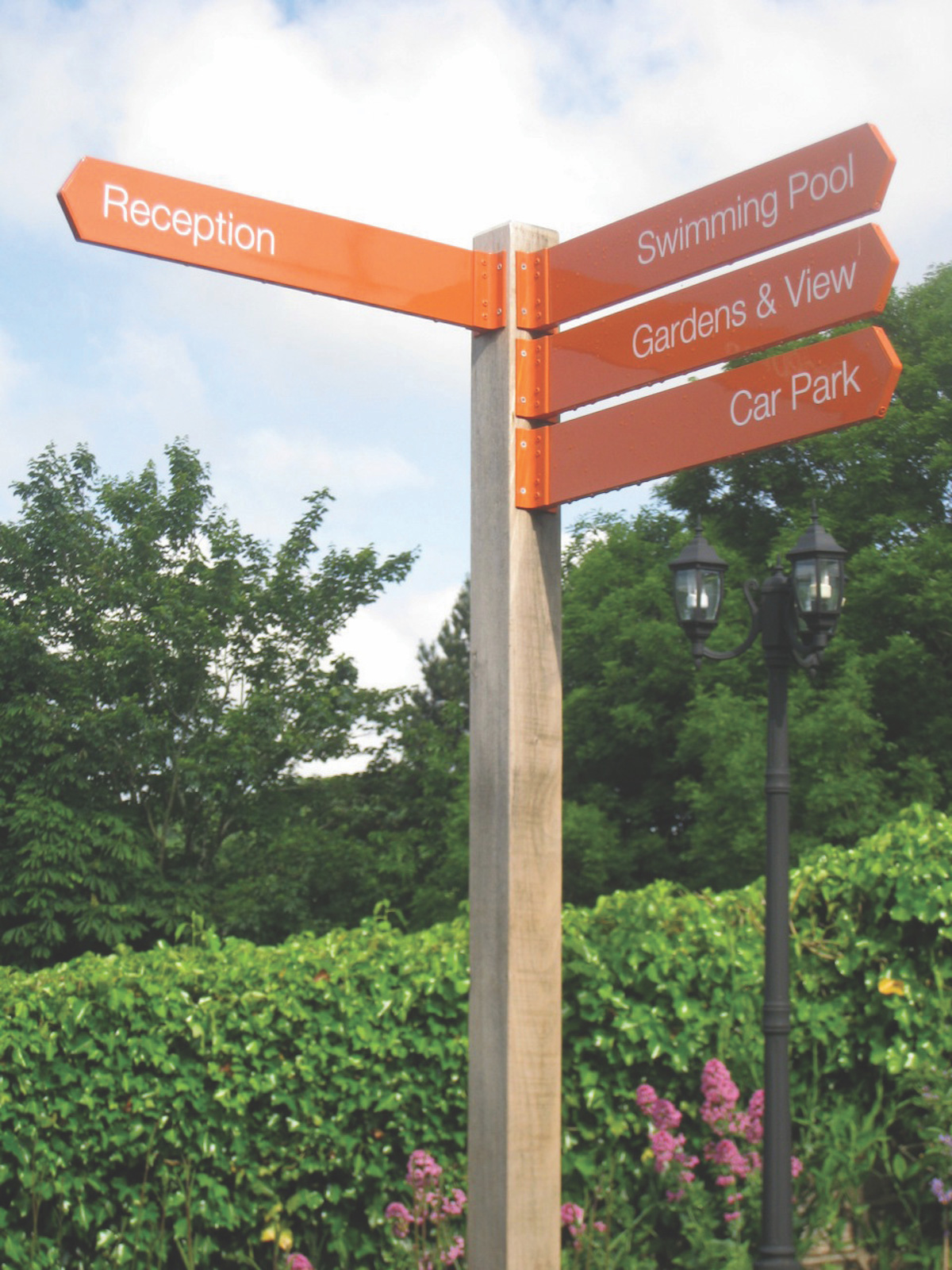 Heritage Fingerpost - Signscape and Signconex
