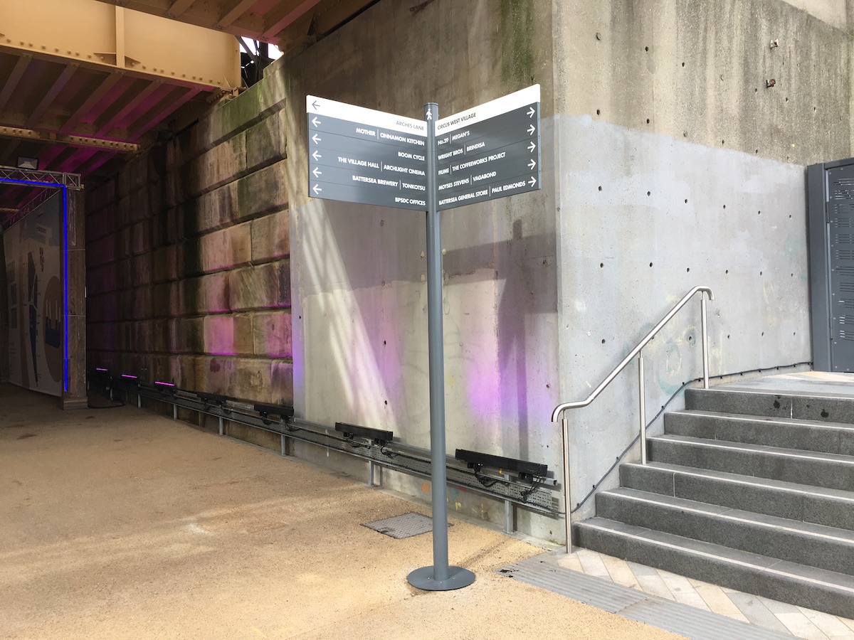 Waypoint Fingerpost Signage - Signscape and Signconex